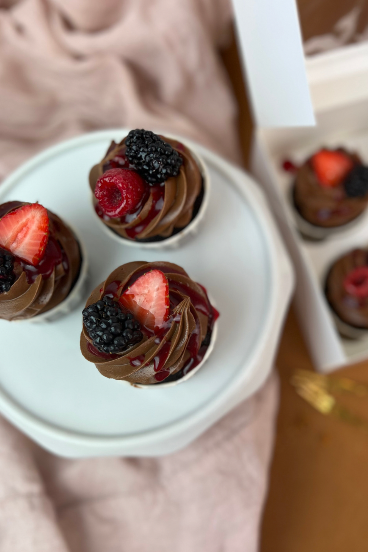 CHOCO & BERRIES – Lolita Bakery